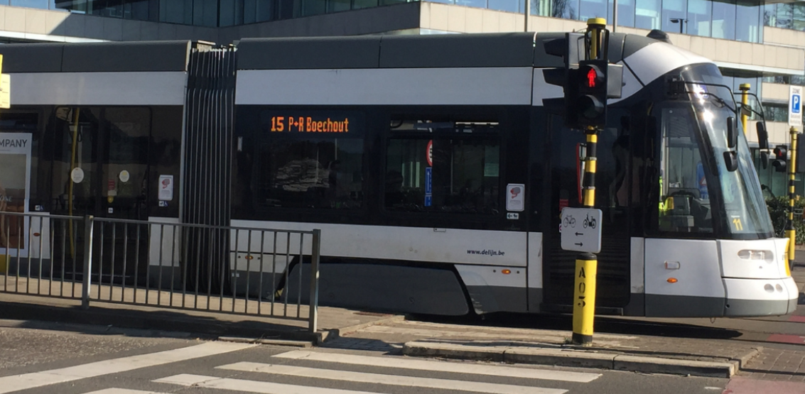 Tram- en busverhalen om ieder er het zijne/hare van te denken – de ...